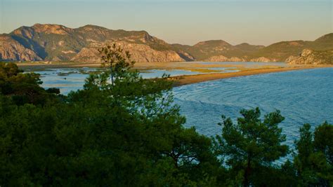 รูปภาพortaca เลือกดูภาพถ่ายสต็อก เวกเตอร์ และวิดีโอ669 Adobe Stock