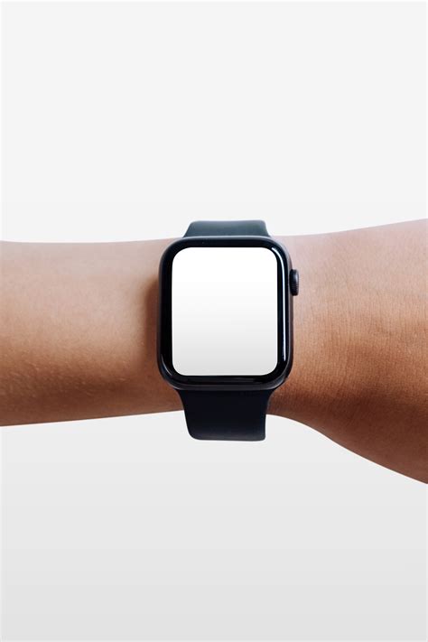 Free Apple Watch Mockup Mockupbee
