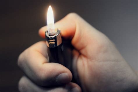 How Does A Lighter Work