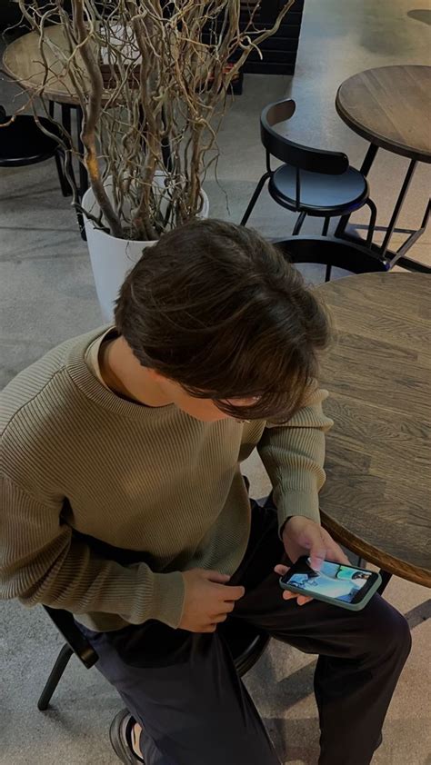 Jameson Hawthorne The Inheritance Games The Hawthrone Legacy The Final Gambit Poses Para