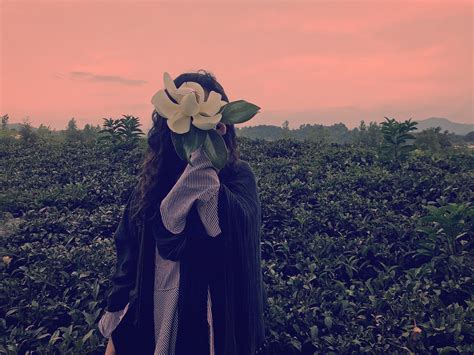 ‎mona Borzouei مونا برزویی‎ ‎ لبخند بی‌صدا نیست خوب که گوش کنی