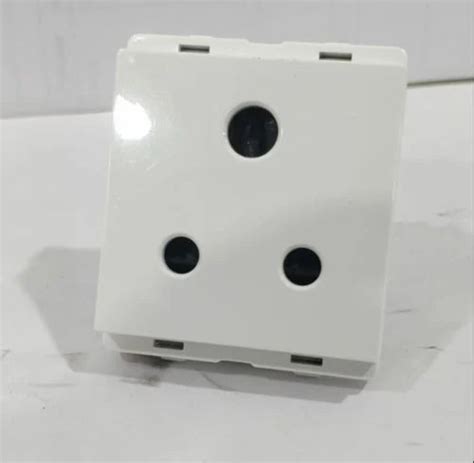 6 Amp Polycarbonate 6a 3 Pin Shutter Socket Livia White At ₹ 92 4 Piece In Pratapgarh