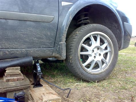 передние тормозные диски, колодки. — Renault Megane II, 1,6 л, 2006 ...