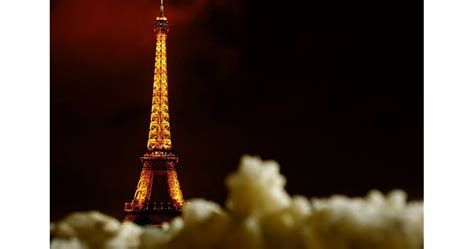 Айфеловата кула затвори временно заради обилен снеговалеж Видео снимки