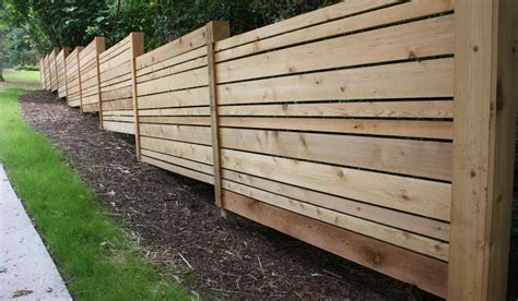 Забор из необрезной доски Забор из досок своими руками Заборы для дачи