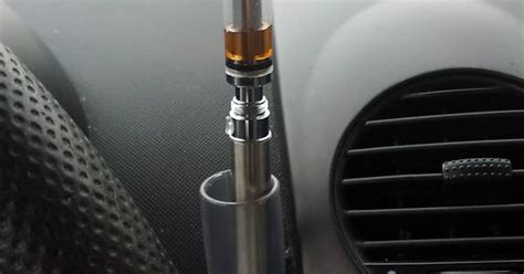 As A Guy Who Drives A Beetle I Found A New Use For The Vase In My Car Imgur