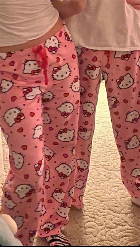 Pijamas In 2022 Hello Kitty Clothes Couple Pajamas Hello Kitty Hello Kitty Clothes Hello