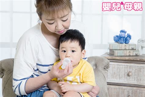 上班族媽媽必看，為寶寶安全把關，托嬰餵藥如何不閃失 嬰兒與母親