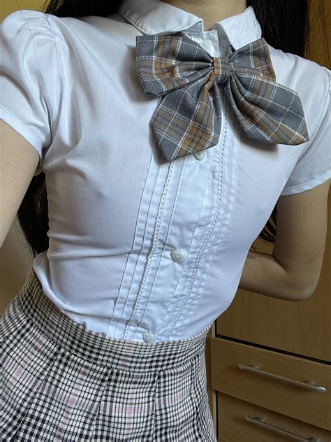 No Bra Needed Scrolller