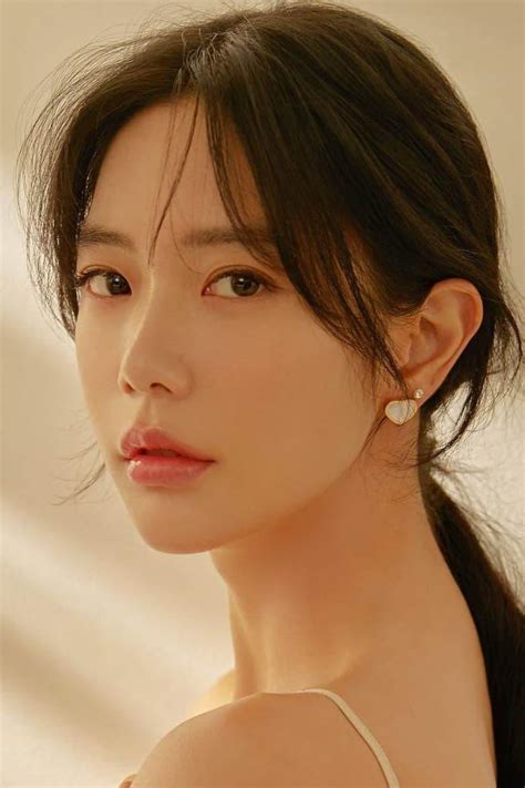 Clara Lee About Entertainmentie