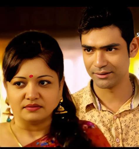 সাজেদুল ইসলাম জোয়ার্দারের বউ দীপা ইসলামকে ল্যাংটা করে ধর্ষণ করছে ইফাত