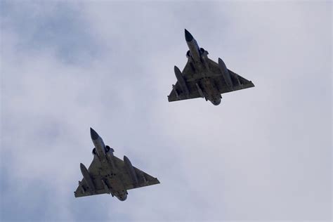 Украинские войска получили от Франции первые истребители Mirage 2000 — Новая газета Европа