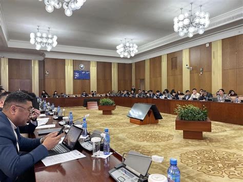 Аялал жуулчлалын тухай хуулийн шинэчилсэн найруулгын төслийг хэлэлцэж байна