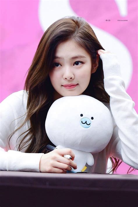 Jennie Blackpink Cute Moments
