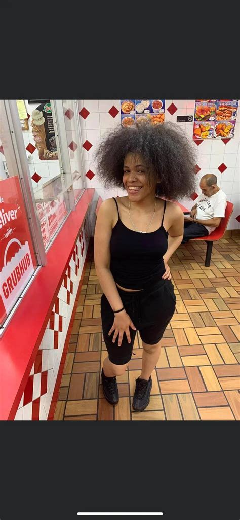 She Has Only Fans Scrolller