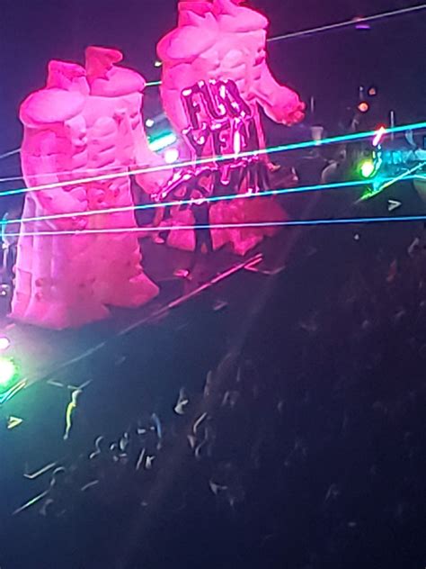 Pin By Depressedbear On Funny Giant Bubbles Bubbles Social Distance