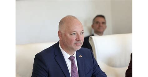 Вотът на недоверие зацикли опозицията играе с кворума