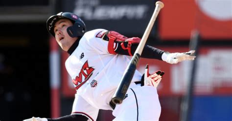 포토 Kt 김병희 8회 동점 만드는 적시2루타