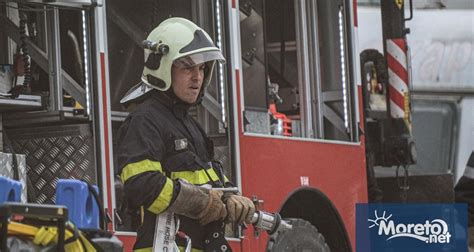 Шофьор пострада при пожар в автомобила му на варненско кръстовище Варна