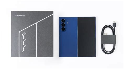 Unboxing Galaxy Z Fold Powerful Versatility In The Thinnest Lightest Z Fold Yet Samsung