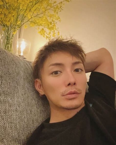平宮博重さんのインスタグラム写真 平宮博重instagram「考えてます。。。ひらめきcome Onnn もうずっと考えてるんだ