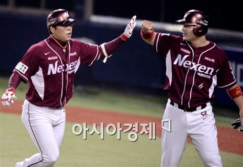 포토 강정호 쐐기 투런포 작렬 아시아경제