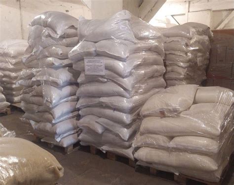 Для міського резерву та харчування переселенців Чернівцям передали гуманітарну допомогу Шпальта