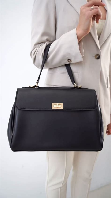 сумки рюкзаки гаманці ️Базовий рюкзак на кожен день ️ ⠀ 🏷850 грн ⠀ ️чорний сірий ️2