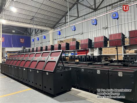 Professional Powered Line Array Speaker System Single 10 Inch Two Way Sound Speakers Ti Pro