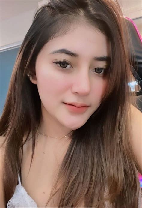 Pin Oleh Rendy Pratama Di Tll Wajah Gadis Kecantikan Mode Wanita