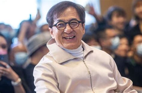 عکس تصویری جدید از جکی چان در ۷۰ سالگی با موهای جوگندمی خبرآنلاین