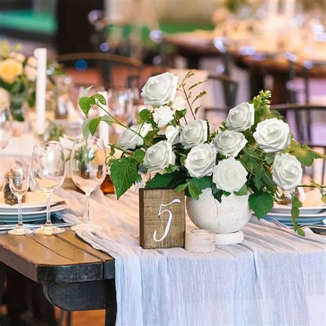 Изкуствен Букет От Бели Рози От Плат За Празнични Поводи Реалистични Изкуствени Рози Със