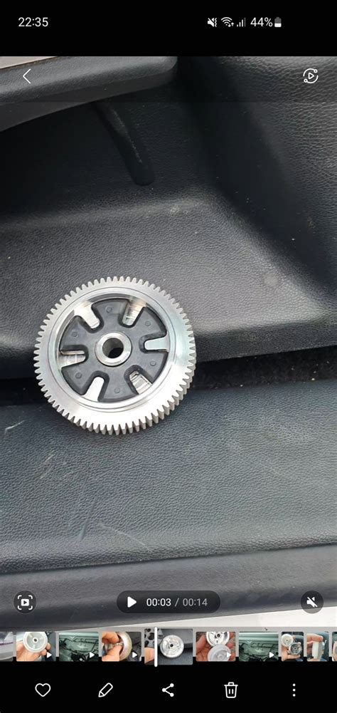 Шестеренка стеклоподъемника Октавия А5 — Skoda Octavia A5 Mk2, 1,6 л ...