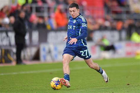 Done Deal Leeds Poveda Completes Sheffield Wednesday Switch The