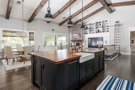 How To Renovate Old Kitchen Cabinets Build Design Center Kitchen And Bath