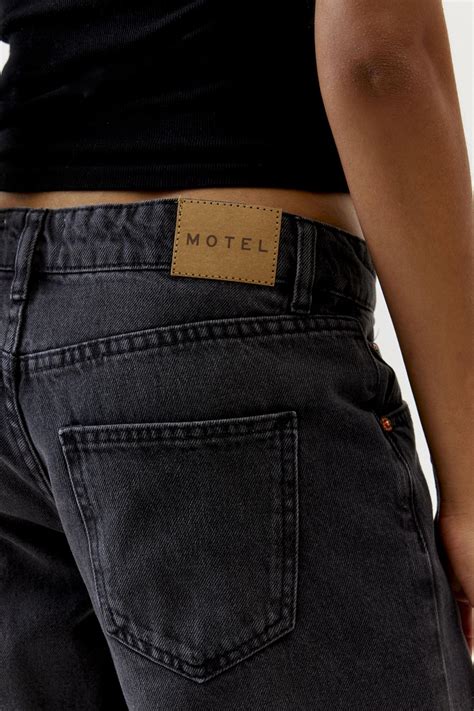 모텔 로우라이즈 패럴렐 진 어반 아웃피터스 한국 공식 스토어 라이프스타일 편집샵 여성 의류 남성 의류 홈 라이프 스타일 음반 및 사진용품