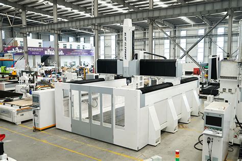 2040 Atc 5 Axis Cnc Machining Center Foam Sculpture Cutting Machine Blue Elephant Cnc Machinery