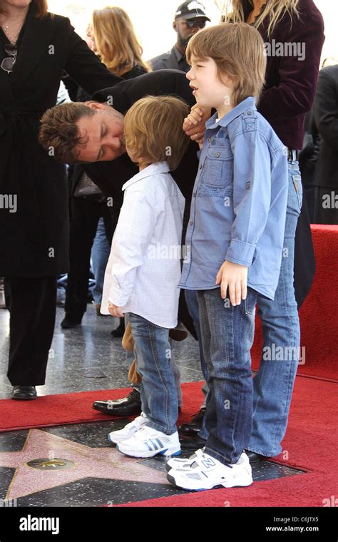 Russell Crowe Sons Charles Spencer Crowe And Tennyson Spencer Crowe