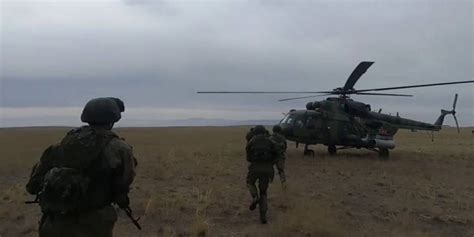 Российские десантники окружили украинский батальон Военное дело