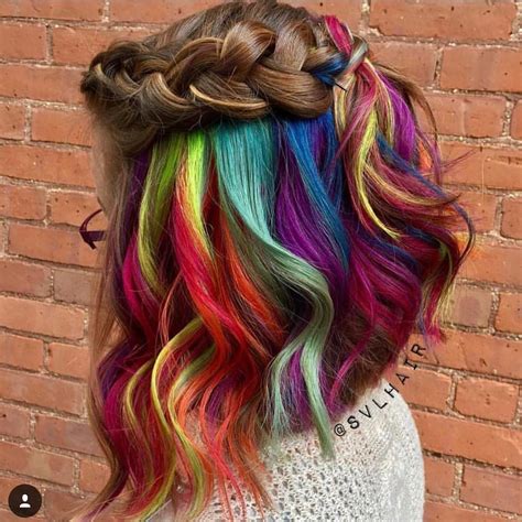 17 Konsep Terpopuler Rainbow Hair Highlights