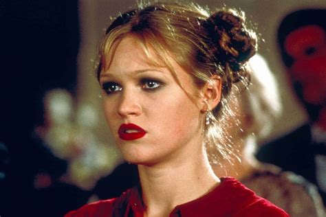 Teen Idol Julia Stiles Is In Her 40s And Making Her Film Comeback