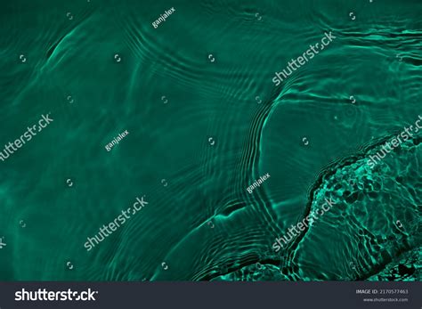 물에 빠진 남자 43093개가 넘는 로열티 프리 라이선스 대상 스톡 사진 Shutterstock