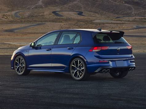 2022 Volkswagen Golf R Pictures