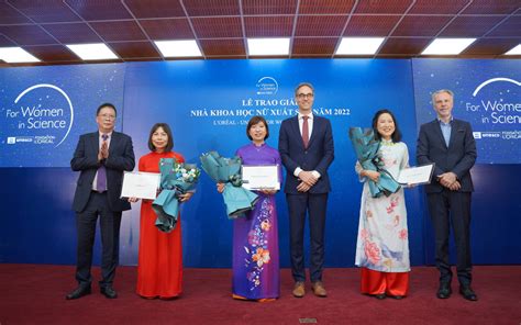 Ba nhà khoa học nữ của Việt Nam được vinh danh tại LOréal UNESCO là ai