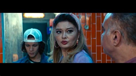 تماشای ویدیو فیلم این خانواده کیست Kim Bu Aile 2022 دوبله فارسی اینما