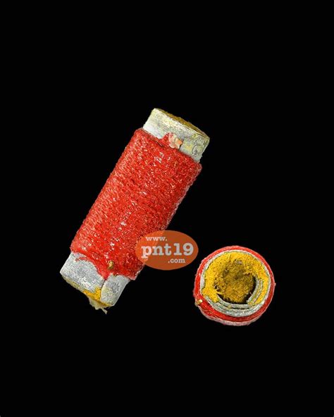 ตะกรุดมหาเสน่ห์ รุ่น6 นะลงรักสลักจิต สะกดใจ ถักเชือลงรักแดงปิดทอง อุดผงมหาเสน่ห์ ขนาด 1 นิ้ว