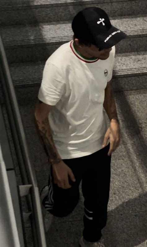 Linasait On Twitter Что с ним стало Он всегда был божественен но блять В последнее время