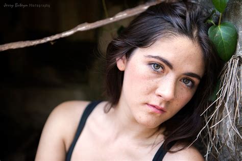 Isabelle Fuhrman Wallpapers Wallpaper Cave