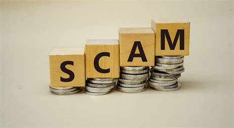 사기 단어 공간을 복사합니다 텍스트 템플릿입니다 개념 단어 돈 동전 위의 나무 블록에 사기 비즈니스 및 금융 개념 0명에 대한 스톡 사진 및 기타 이미지 Istock