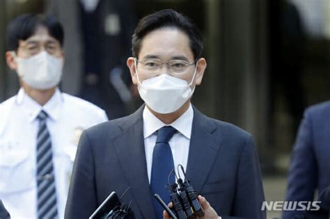 이재용 회장 취임 첫 행보로 광주 사업장 점검 Zdnet Korea